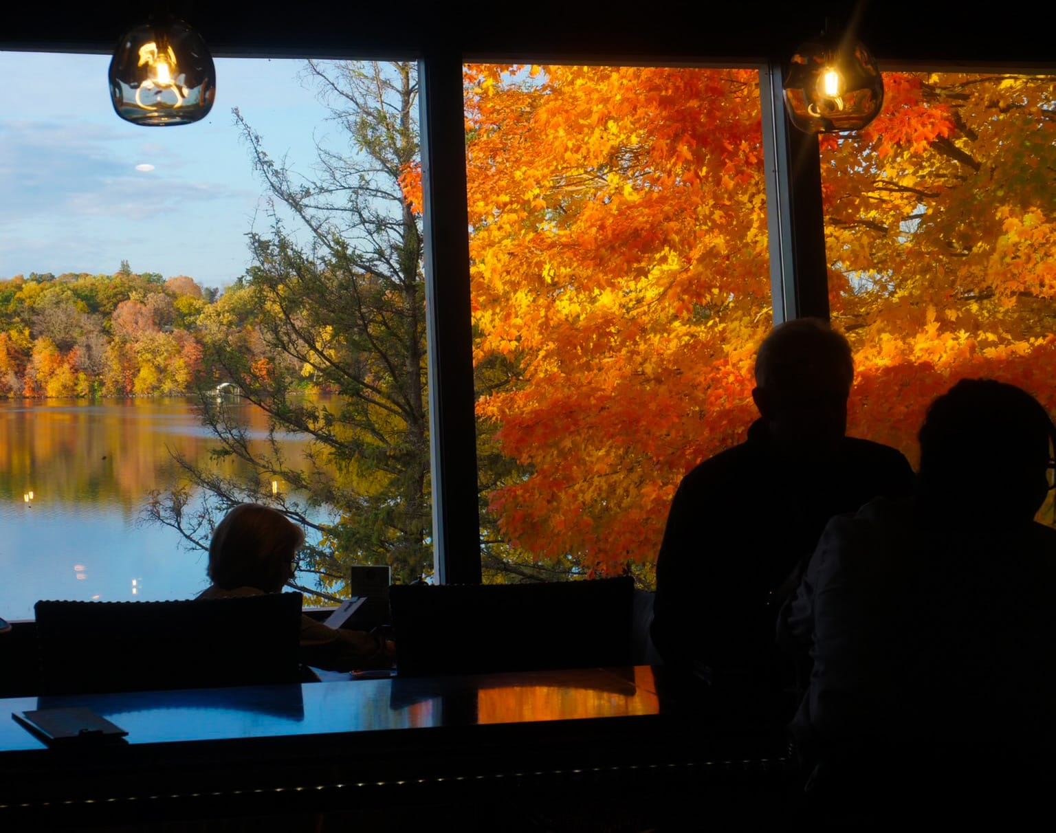 Birch's on the Lake | Supperclub & Brewhouse